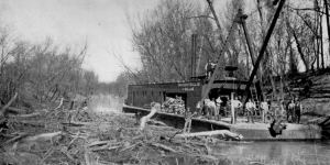 Snag Boat Dallas — 1893 | Flashback : Dallas