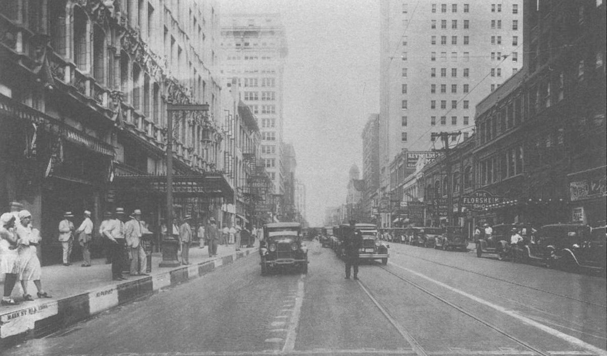Main & Akard, Looking East | Flashback : Dallas