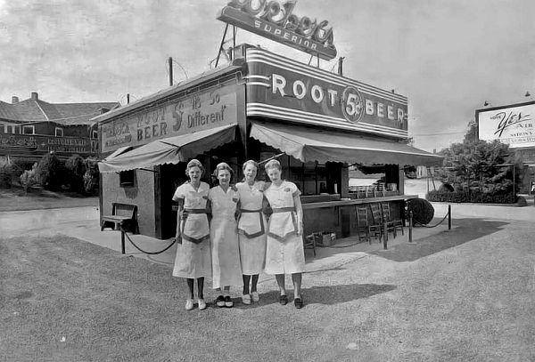 Weber’s Root Beer Stands: “Good Service with a Smile” | Flashback : Dallas