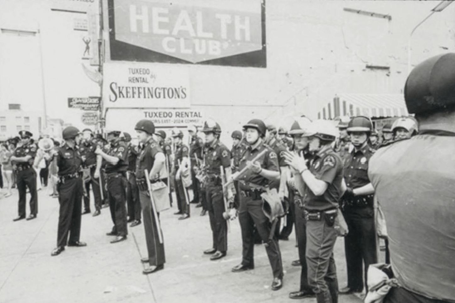 6-santos-march_contact-sheet-10_andy-hanson_degolyer_SMU | Flashback ...
