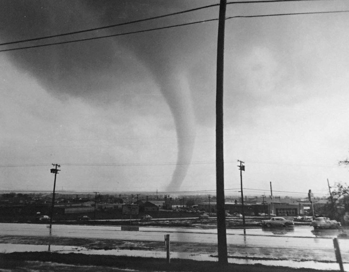 Tornado Snapshots — 1957 | Flashback : Dallas